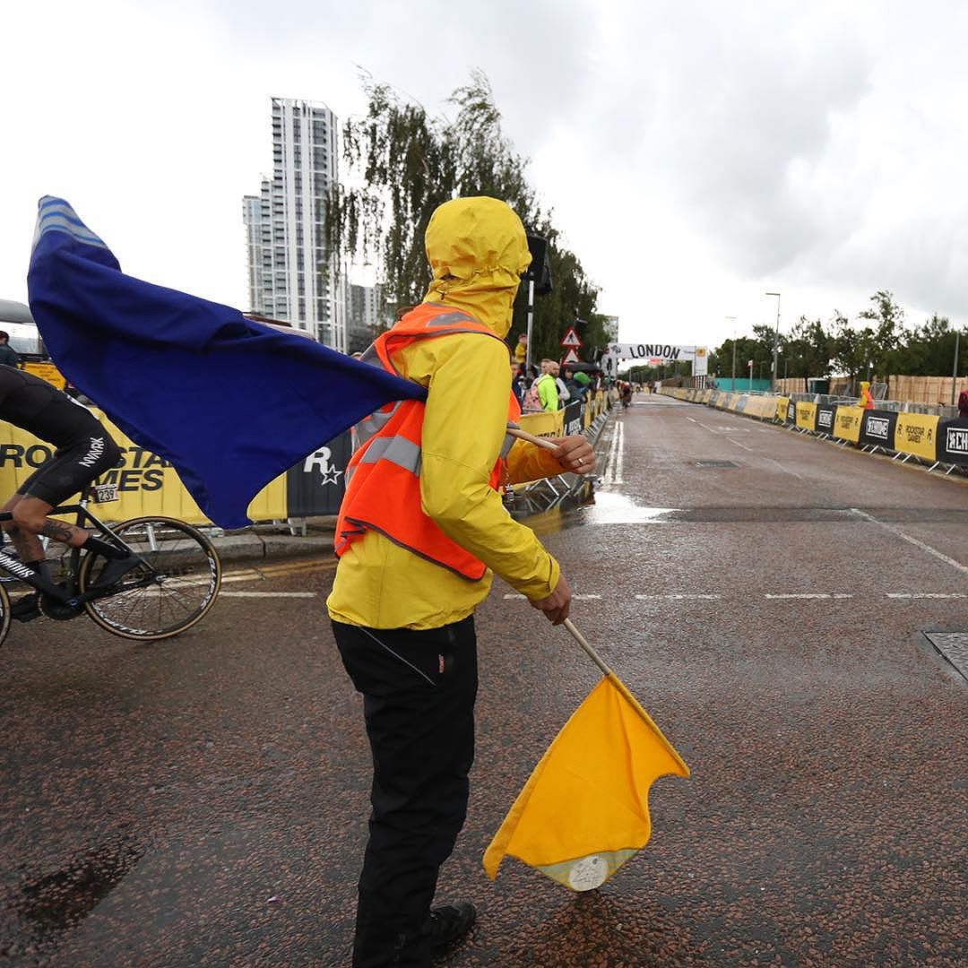 Flag management #redhookcrit #rhcl3 ph. @tornanti_cc | Red Hook Crit
